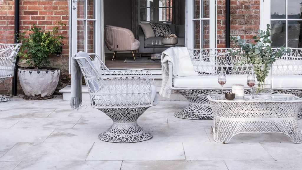 30 garden seating ideas – from outdoor sofas to garden chairs | Ideal Home