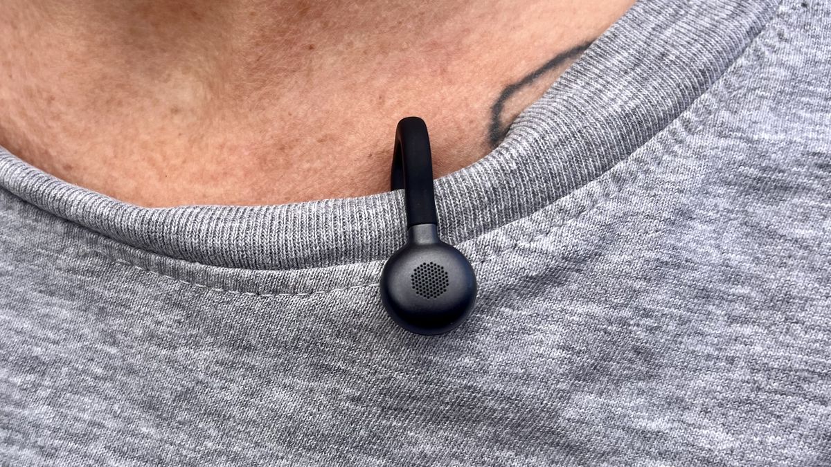 Hollyland Lark M2S review: a lightweight and tiny wireless mic kit for ...