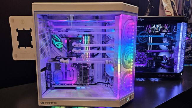 Hyte shows off new PC cooling toys, including new Thicc Q80 AIO ...