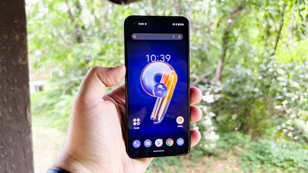 Asus Zenfone 9 review: One of the best small phones ever | Tom's Guide
