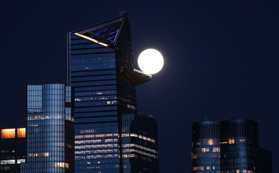 March's Full Worm Moon wriggles its way through a subtle lunar eclipse ...