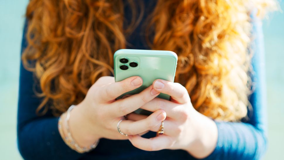Instagram is testing a new app that feels like the exact opposite of ...