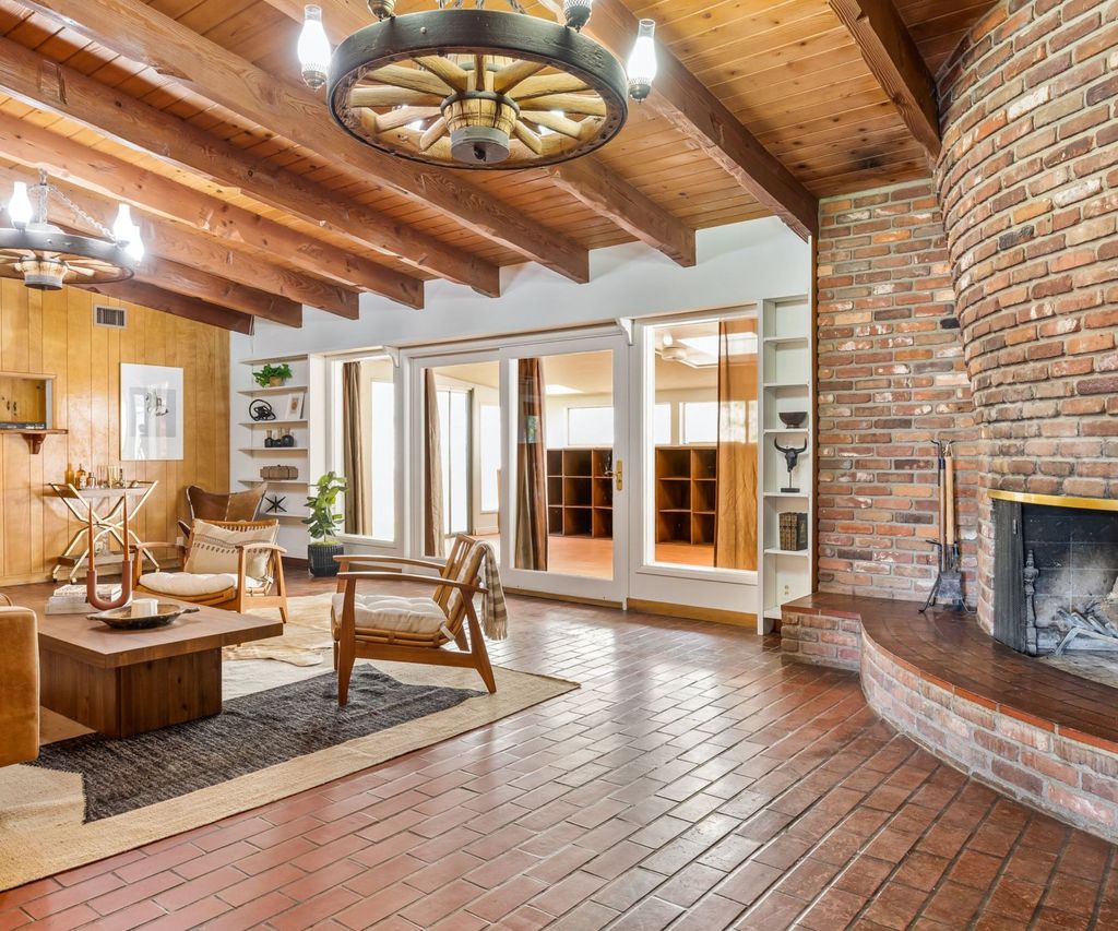 Johnny Cash's house sells to fan for above the asking price | Homes and ...