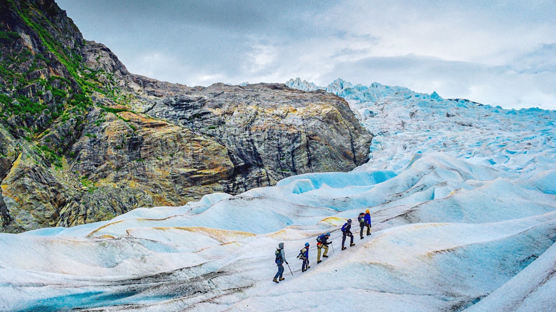 Glacier hiking: how to go walking on a glacier | Advnture