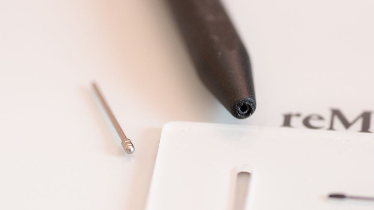 If you use a Kindle Scribe or reMarkable, don't make the same pen ...