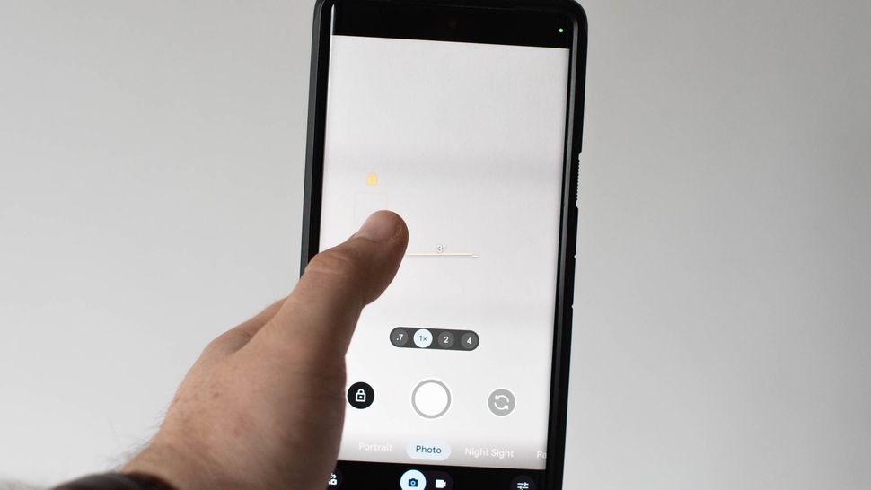 How to photograph a solar eclipse with a smartphone — 7 tips from an ...