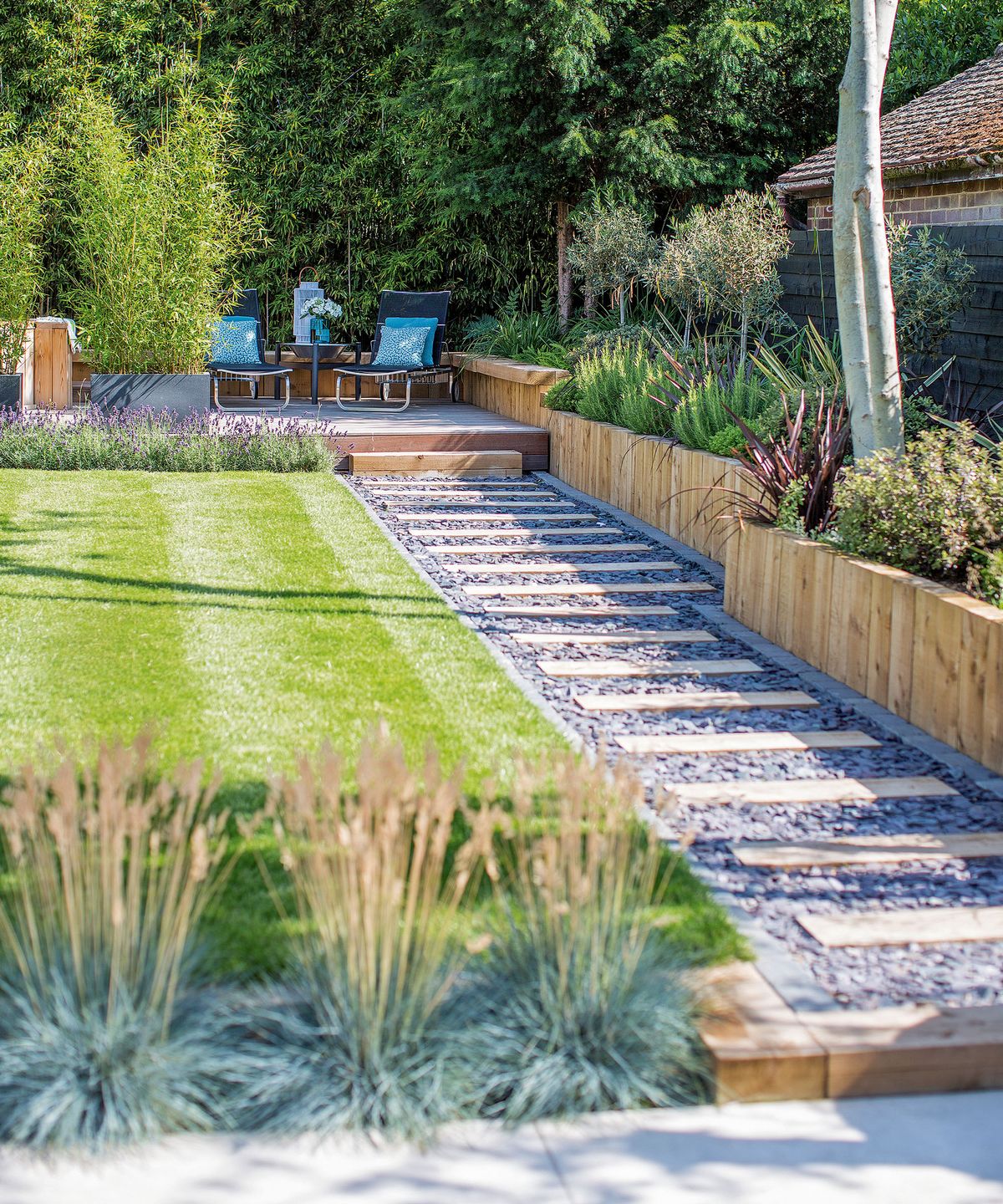 12 garden path ideas for every style and budget | Homebuilding