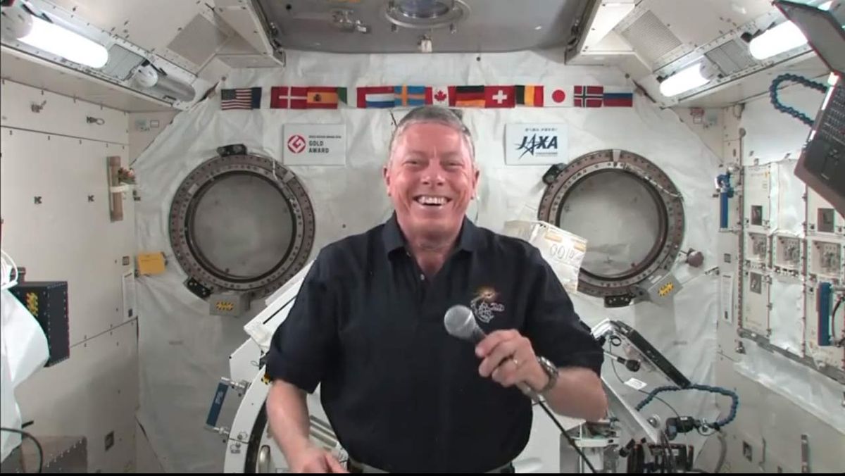 Space Station Commander Mike Fossum Answers Your Questions | Space