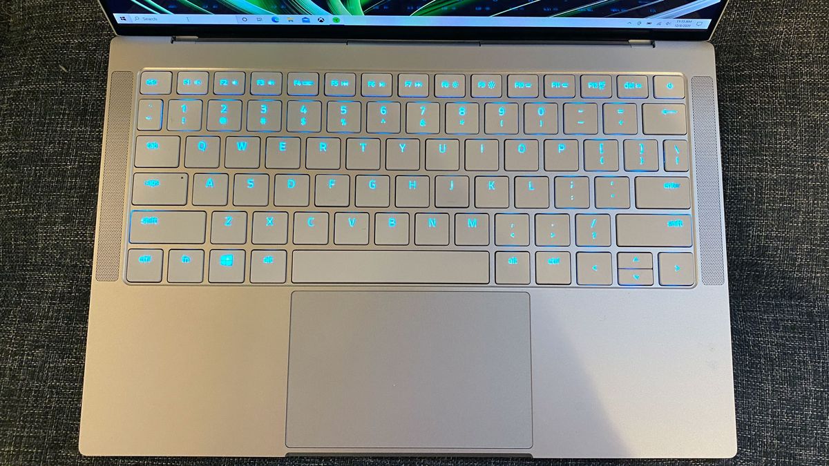 Razer Book 13 Review: Working Class | Tom's Hardware