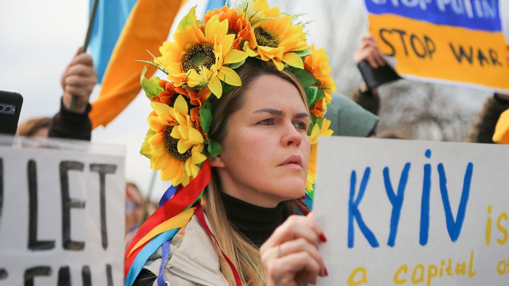 Ex-Miss Ukraine warns Russian troops will 'die on our land' | Woman & Home