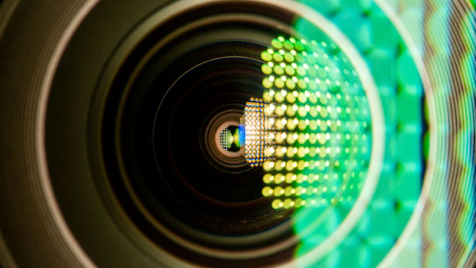 World's fastest camera captures footage at 156 trillion frames per ...