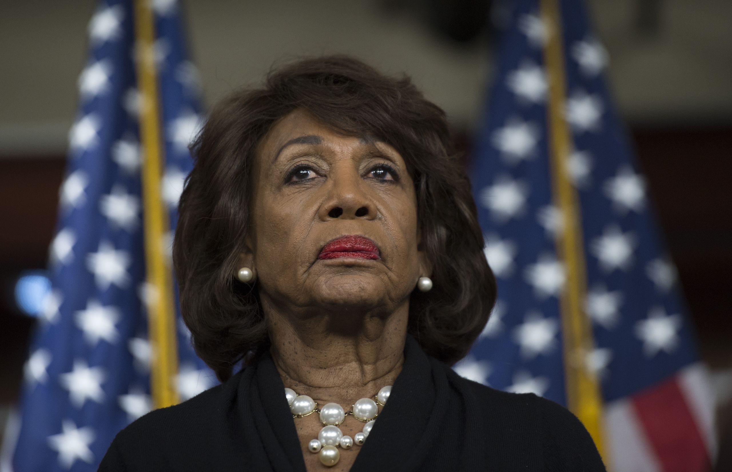 Maxine Waters says on House floor her sister is dying of coronavirus ...