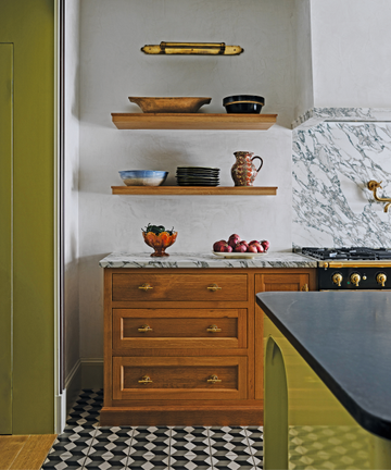4 ways to refresh dated, 90s kitchen cabinets | Homes and Gardens