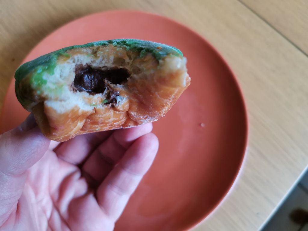 Xbox doughnut review: Creamy goodness with a surprise inside | Windows ...