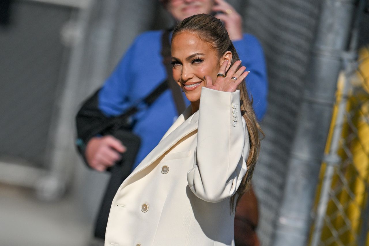 Jennifer Lopez Mentions Husband Ben Affleck for the First Time Publicly Since Those Pesky ...