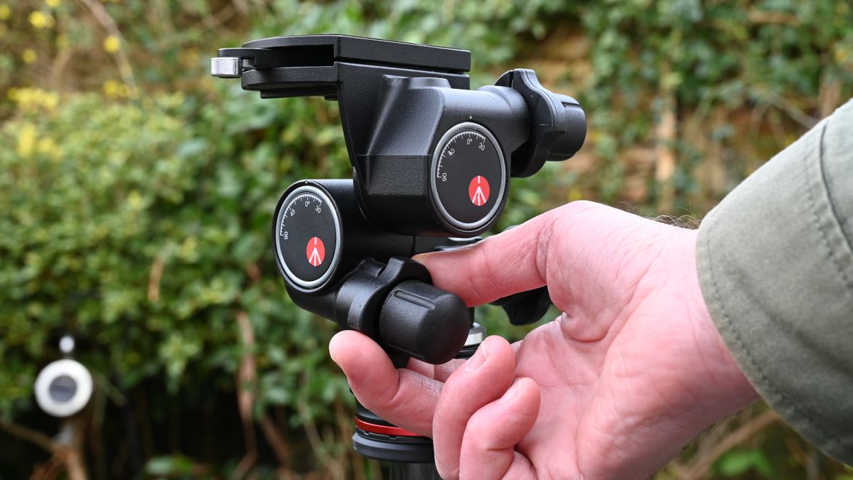 Manfrotto 410 Junior geared head review | Digital Camera World