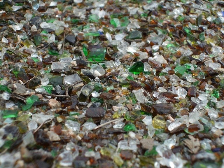 Learn About Synthetic Mulch For Your Garden | Gardening Know How