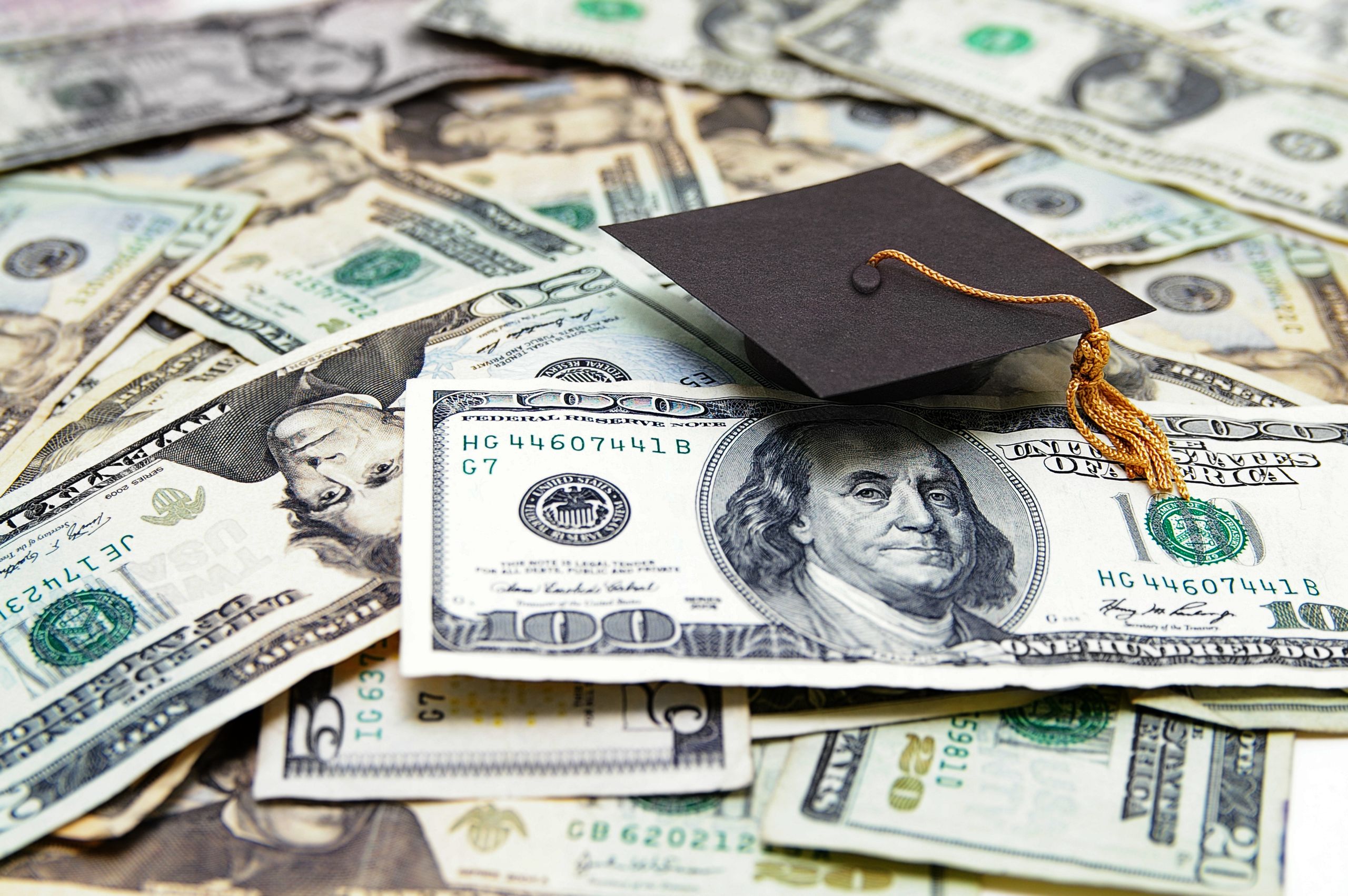 Declining wages for new grads | The Week