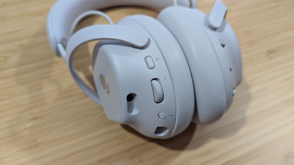 Alienware Pro Headset review: Excellent with one fatal flaw | Laptop Mag