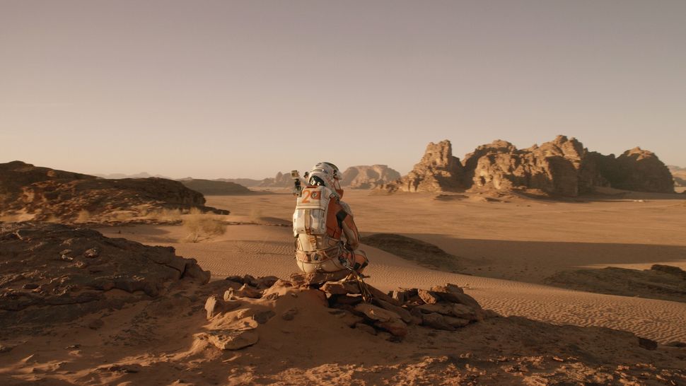 'The Martian' predicts human colonies on Mars by 2035. How close are we ...