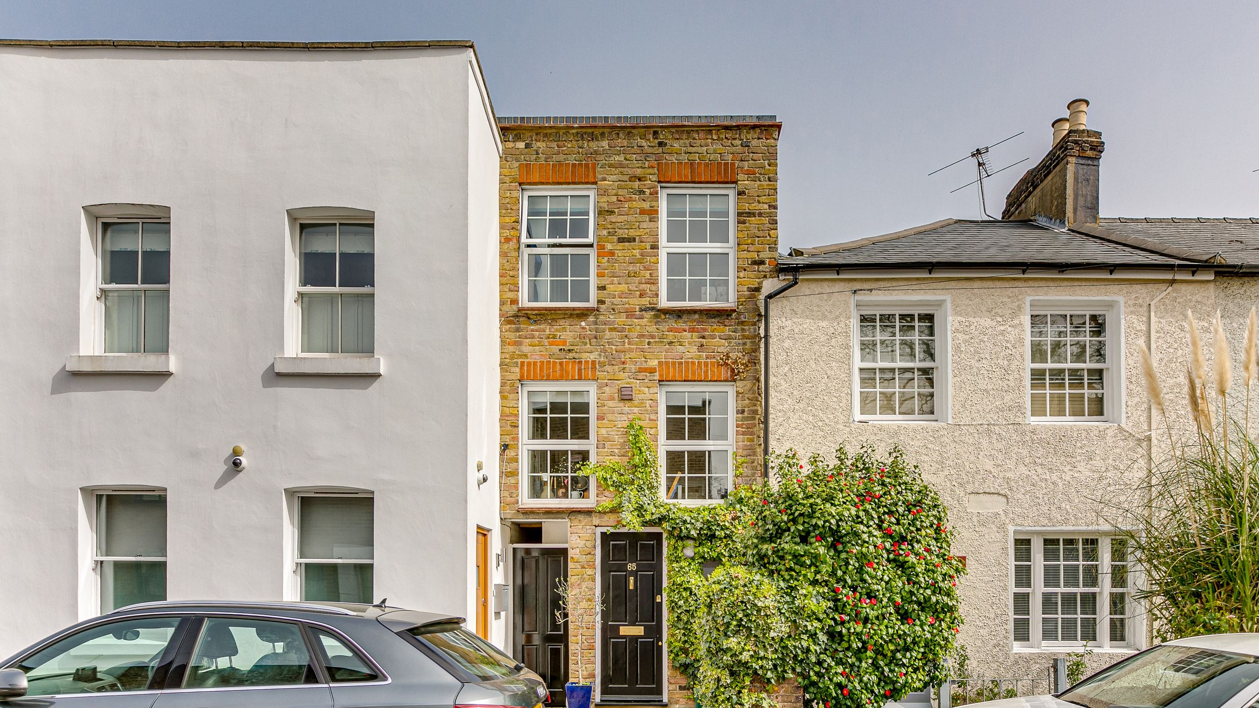 Tour this ultra-thin London house – currently on the market | Livingetc