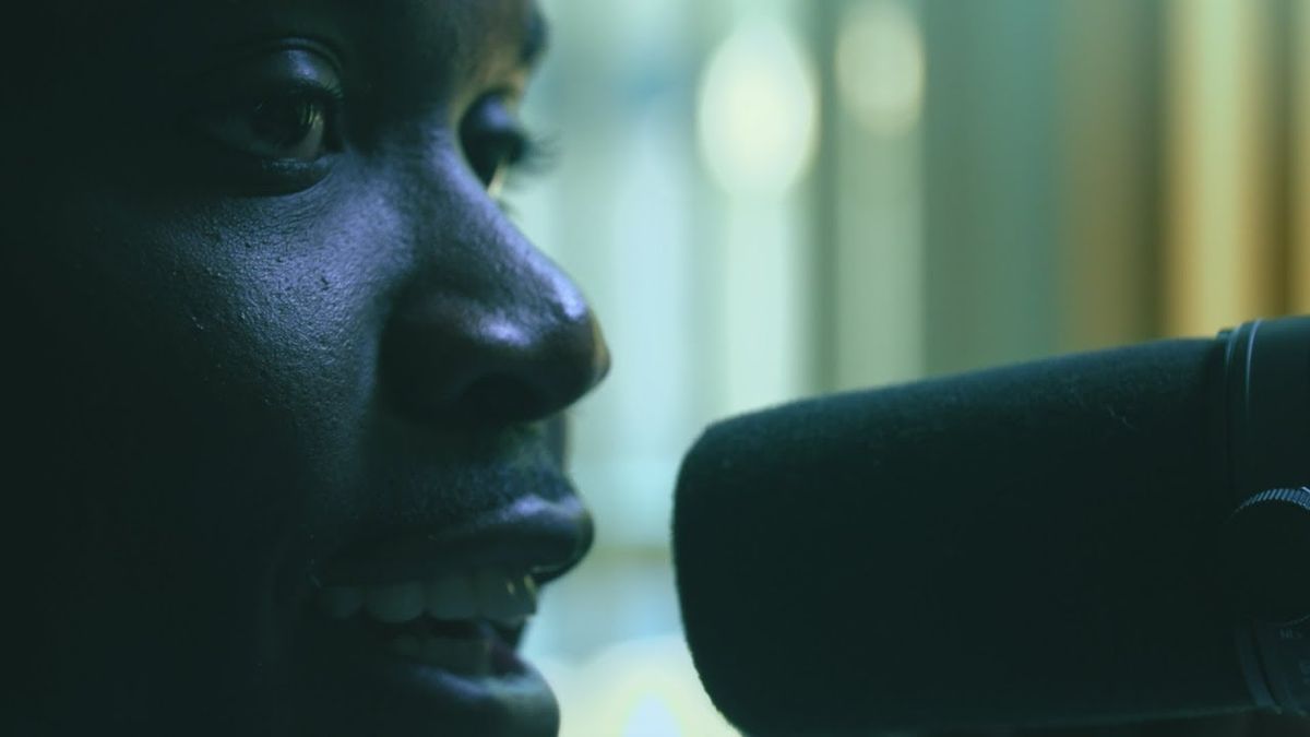 Microsoft's NFL partnership puts spotlight on Surface on and off the ...