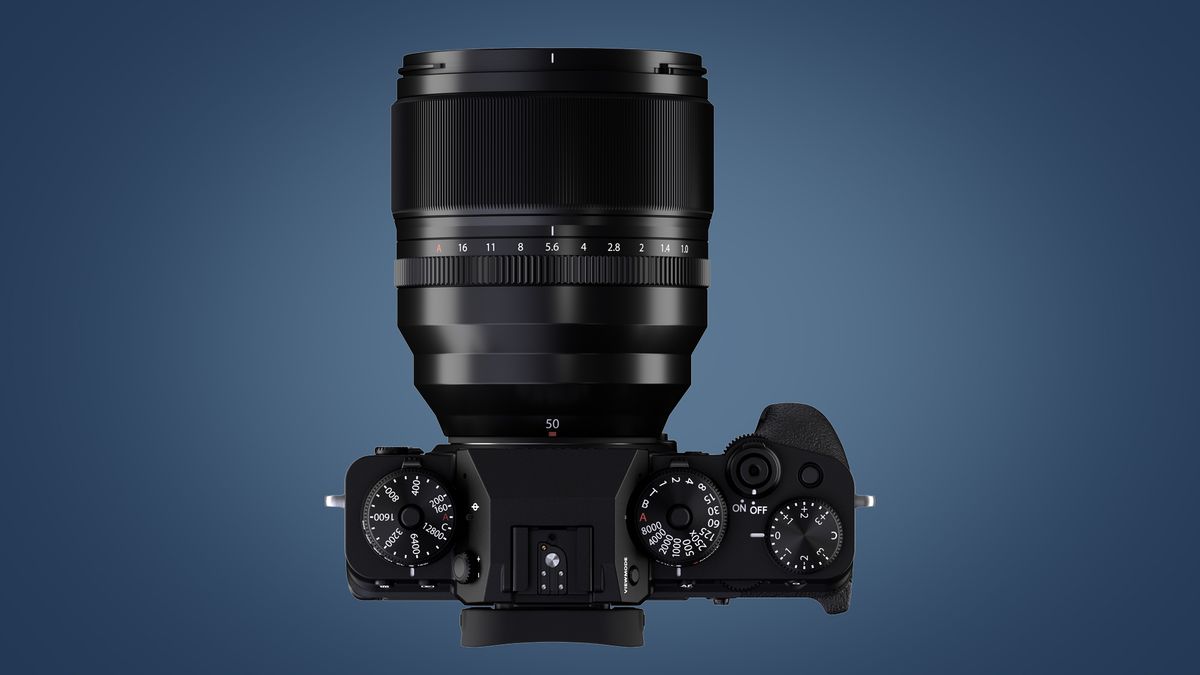 Fujifilm launches world's brightest autofocus lens for mirrorless ...