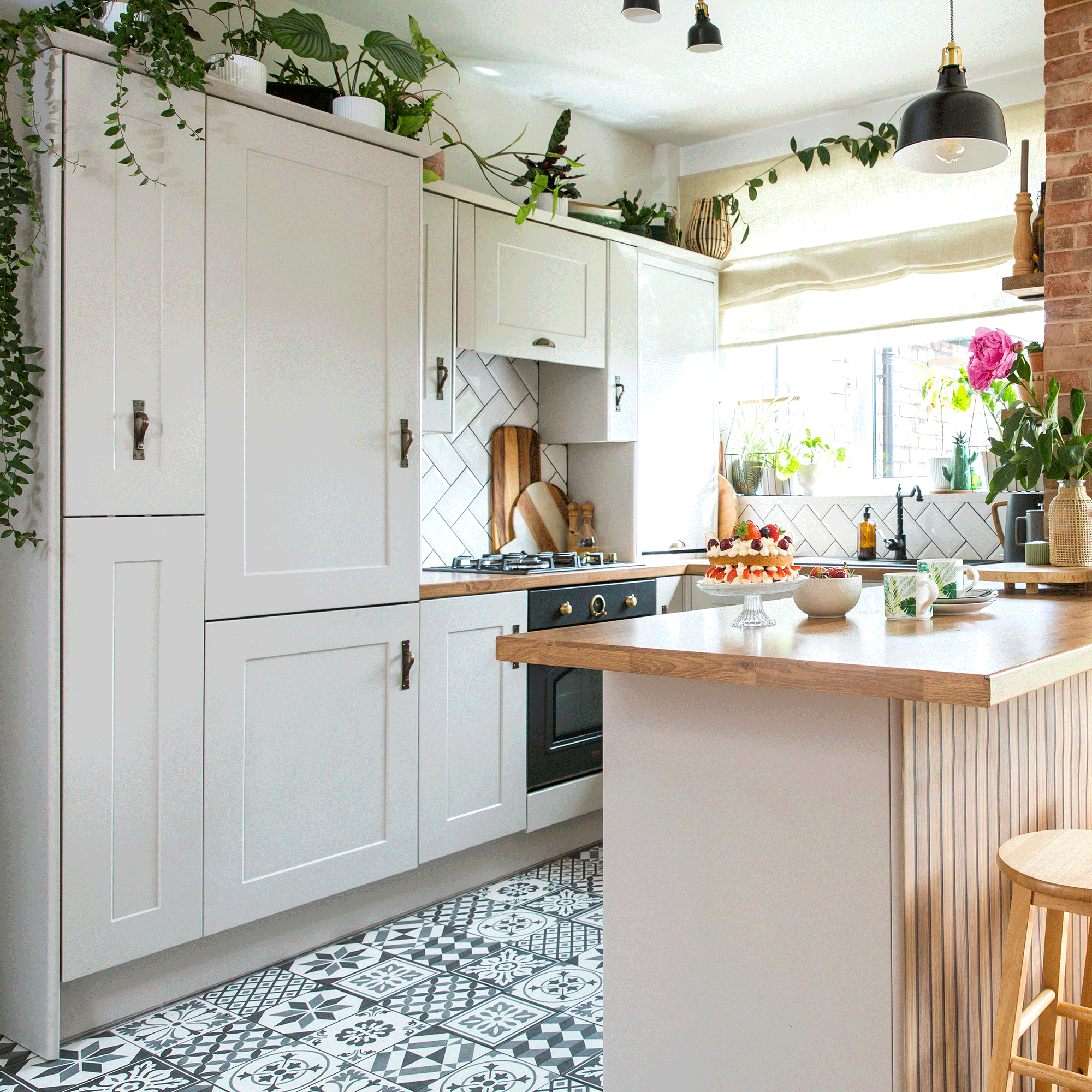 How long does it take to fit a kitchen? All you need to know | Ideal Home