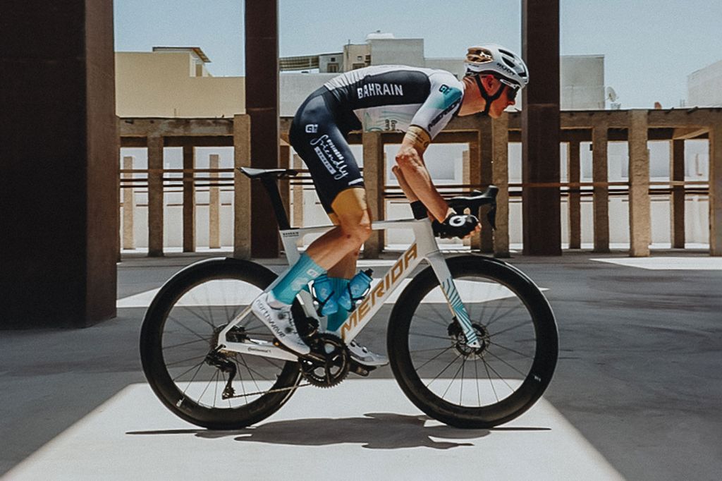 Bahrain Victorious unveil white kit and bikes for Tour de France ...