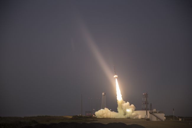 Watch a NASA Rocket Launch a Supersonic Parachute for Mars Landings | Space