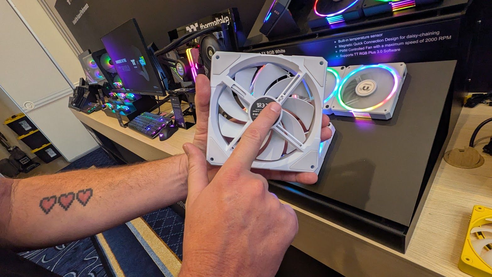 Thermaltake's new case fan has built-in temperature sensor to help ...