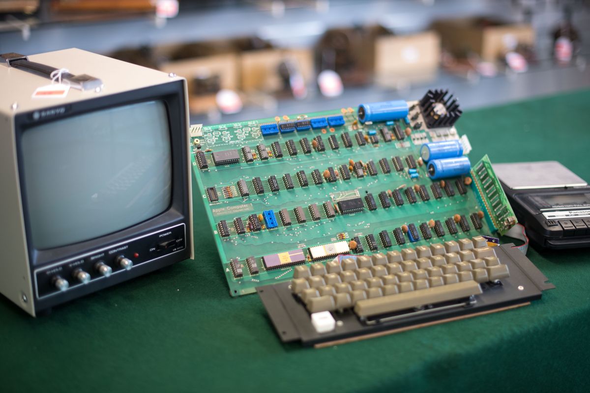 Functioning Apple-1 computer sells for $375,000 at auction | The Week