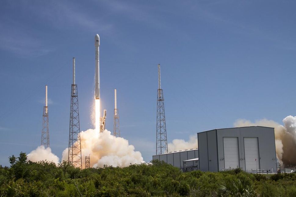 SpaceX Reusable Rocket Test Returns Booster to Earth, then 'Kaboom' | Space