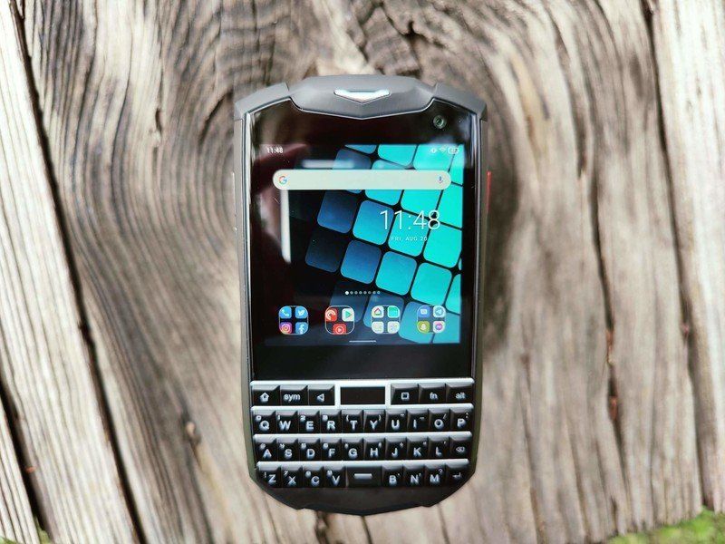 Unihertz Titan Pocket review: A phone that's trying to do so much in ...