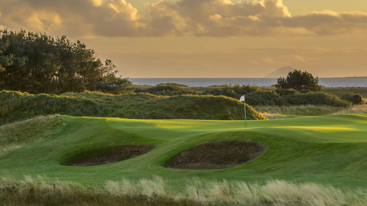 Dundonald Links Golf Course: Review, Green Fees, Tee Times and Key Info ...
