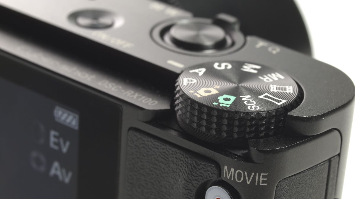 Build quality and handling - Sony Cyber-shot RX100 review - Page 2 ...