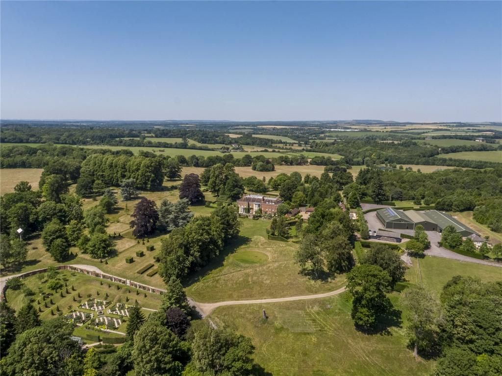 How can the £17 million 'Jane Austen mansion' be demolished? The answer ...