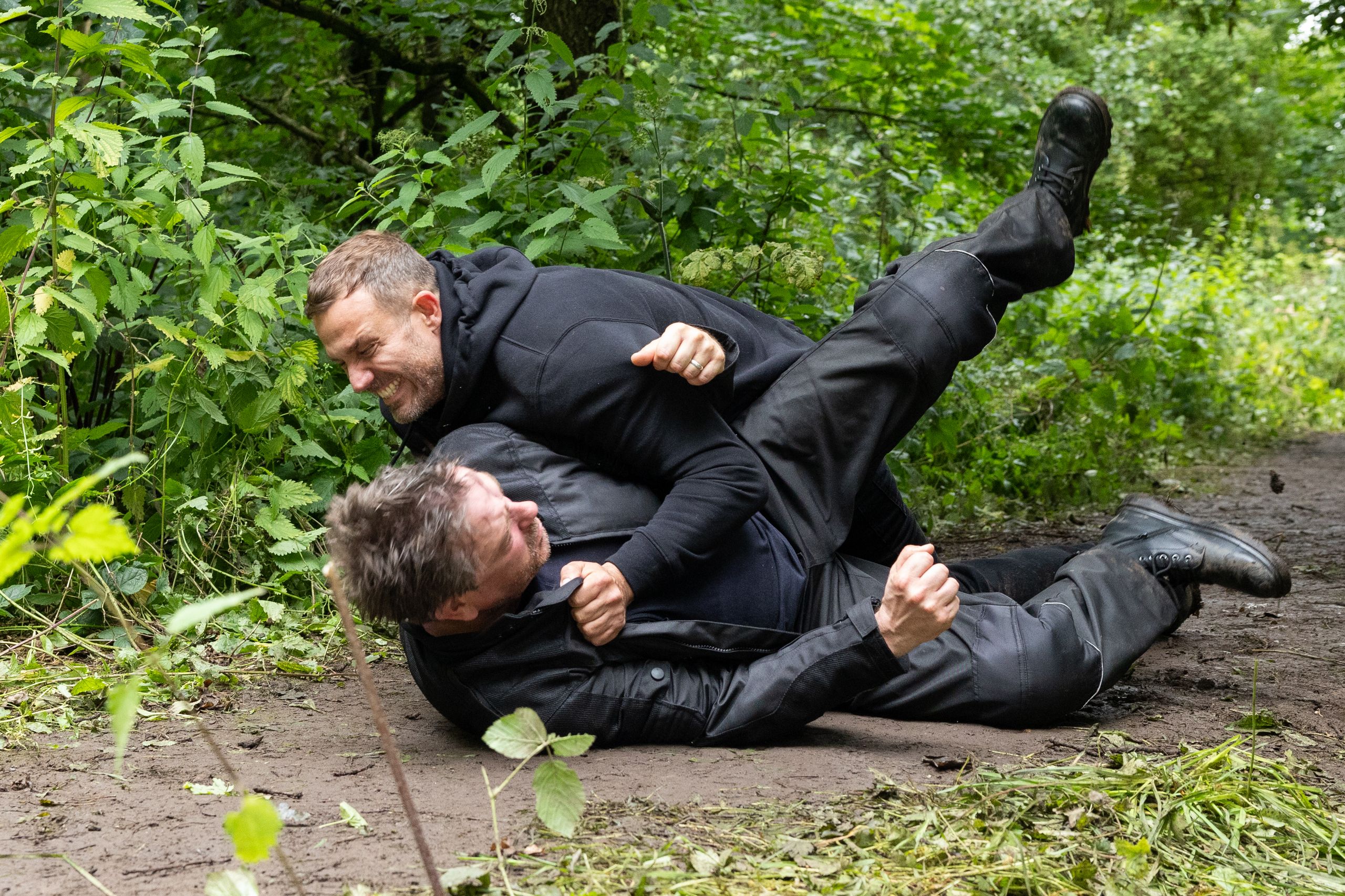 Hollyoaks spoilers: Warren Fox and killer Blue in face-off! | What to Watch