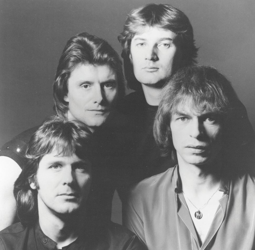 The Managers That Built Prog: Former Yes Manager Brian Lane Reminisce ...