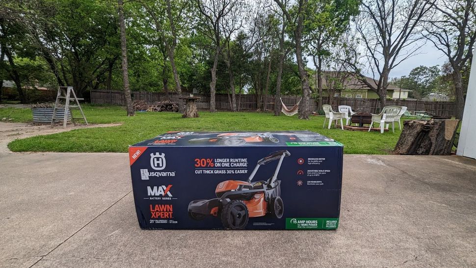 Husqvarna Lawn Xpert LE-322 review: an eco-friendly mower | Top Ten Reviews