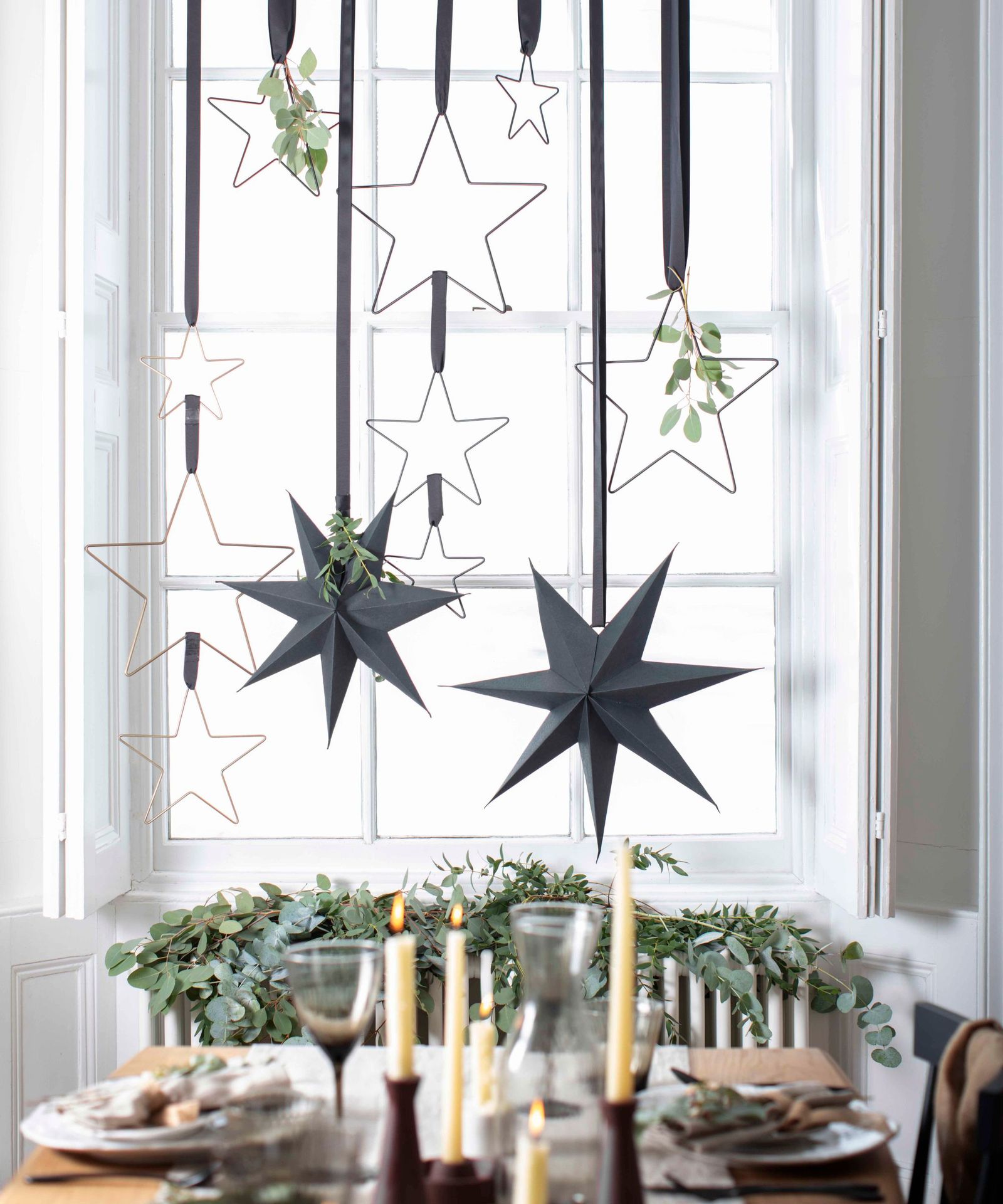 Christmas window decor ideas: 20 festive ideas you'll love | Homes and ...