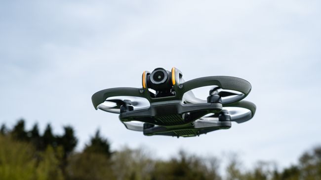 Fly DJI FPV drones like a pro with DJI's motion controllers | Space