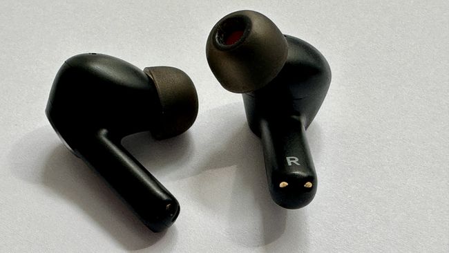 Cambridge Audio Melomania A100 review: these earbuds are even crazier ...