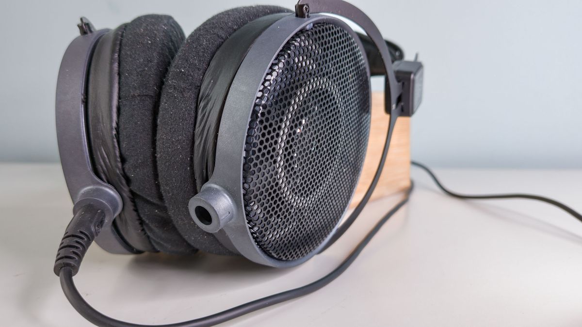 Audio Technica ATH-R70xa review: Light on build, big on sound | Tom's Guide