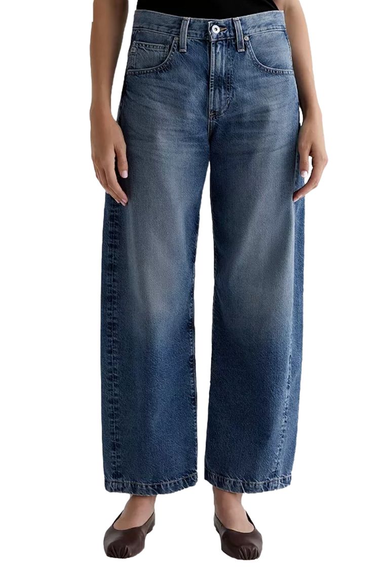 The 21 Best Barrel Jeans, According to a Celebrity Stylist | Marie Claire
