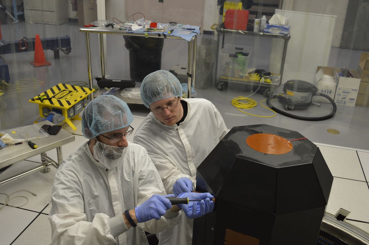 Building Huge Structures in Space: 'Archinaut' Takes Another Step | Space