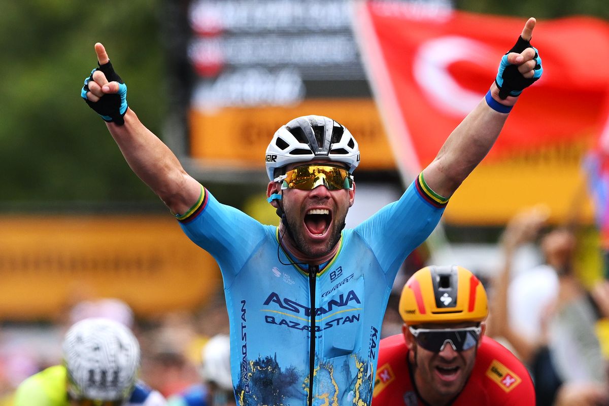 Mark Cavendish wins Lifetime Achievement award after BBC Sports ...