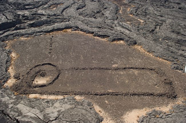 Spectacular Images Reveal Mysterious Stone Structures in Saudi Arabia ...