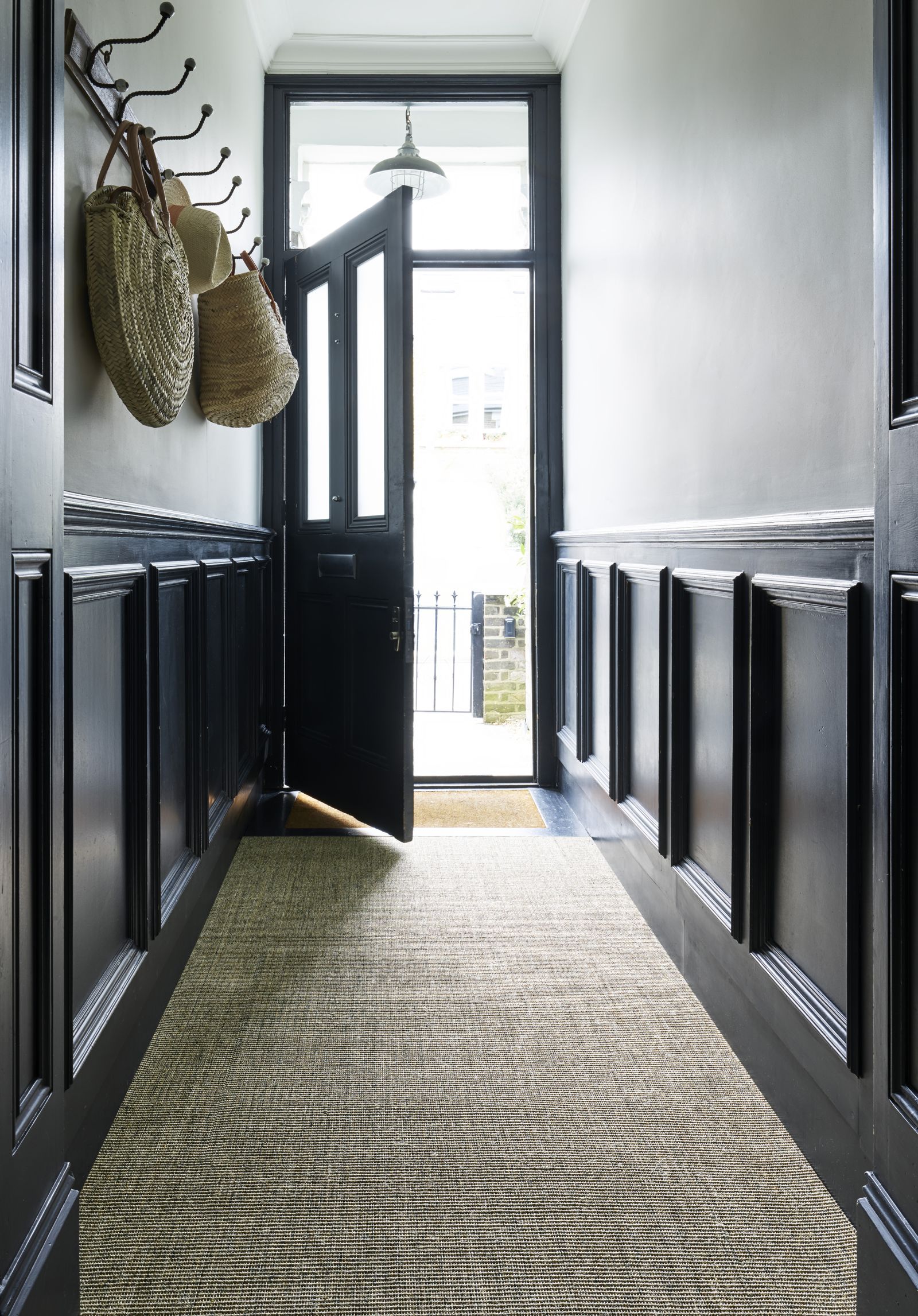 Hallway flooring: choose the best floor for your hallway | Real Homes