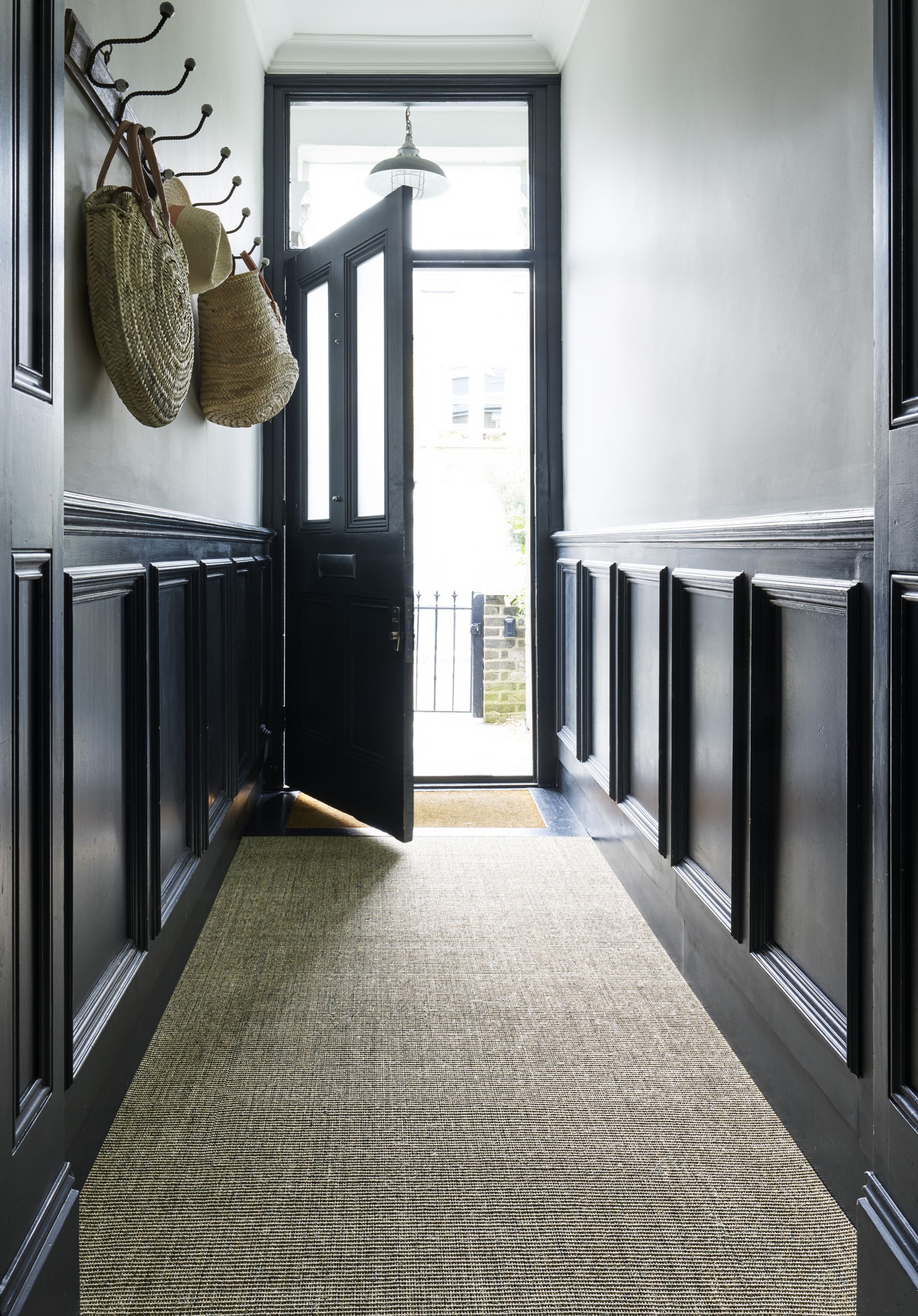 Hallway flooring: choose the best floor for your hallway | Real Homes